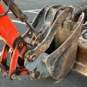 Operate a backhoe/loader (TLB) - SACTS